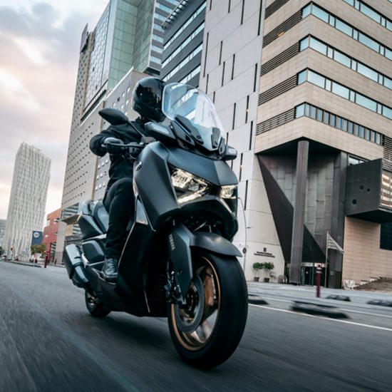 2023_CZD300-A_MDBNM4_AUS_XMAX_yamaha0185-1 - Incolmotos Yamaha